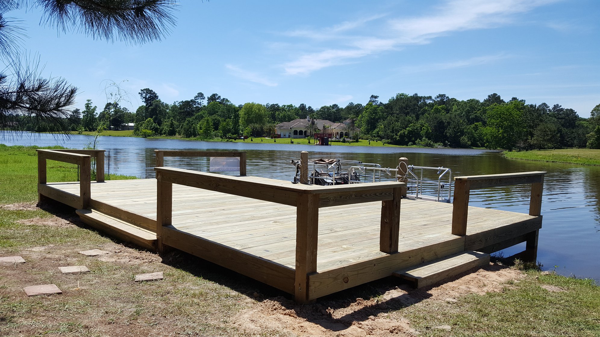 Lake Front Builders Offers Custom Boat Houses in Livingston, TX 77351